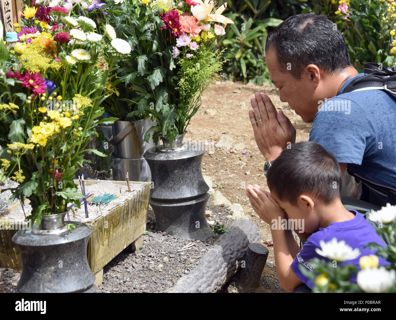 On the ridge of Mt. Osutaka, Japan. 12th Aug, 2015. Bereaved families ...