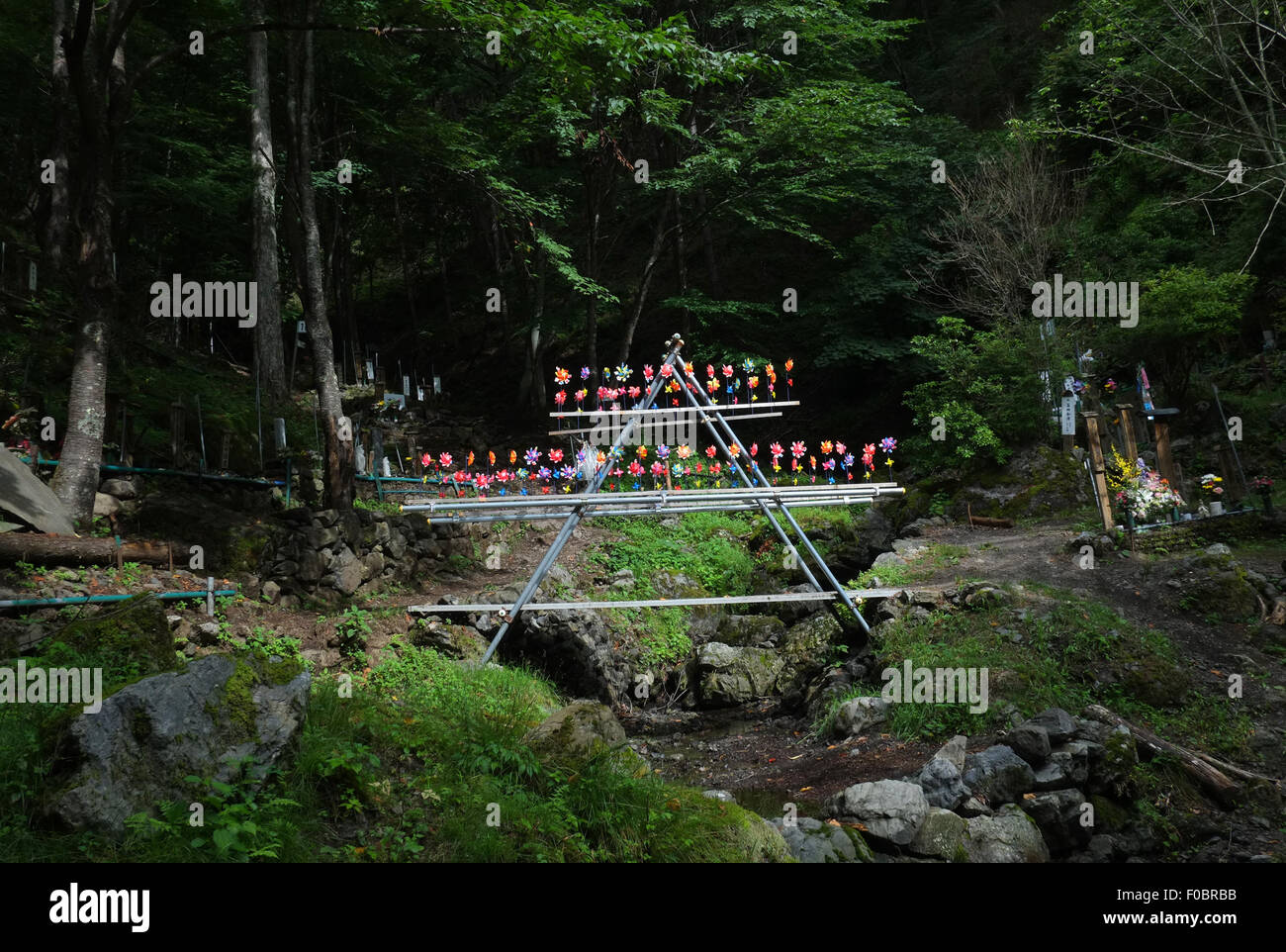 On the ridge of Mt. Osutaka, Japan. 12th Aug, 2015. Bereaved families ...