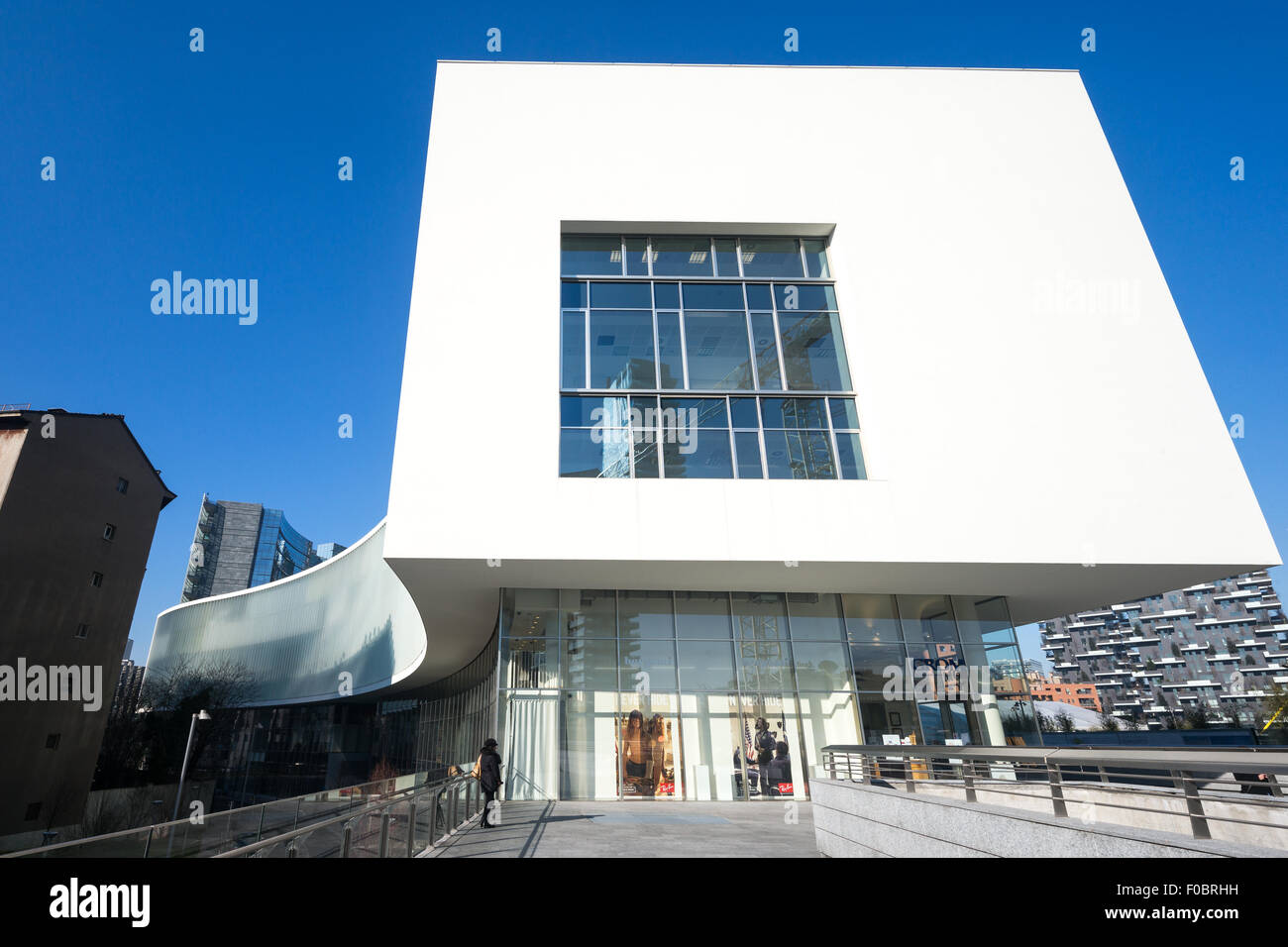Italy, Milan, Porta Nuova, the sinuous Porta Nuova building Stock Photo ...