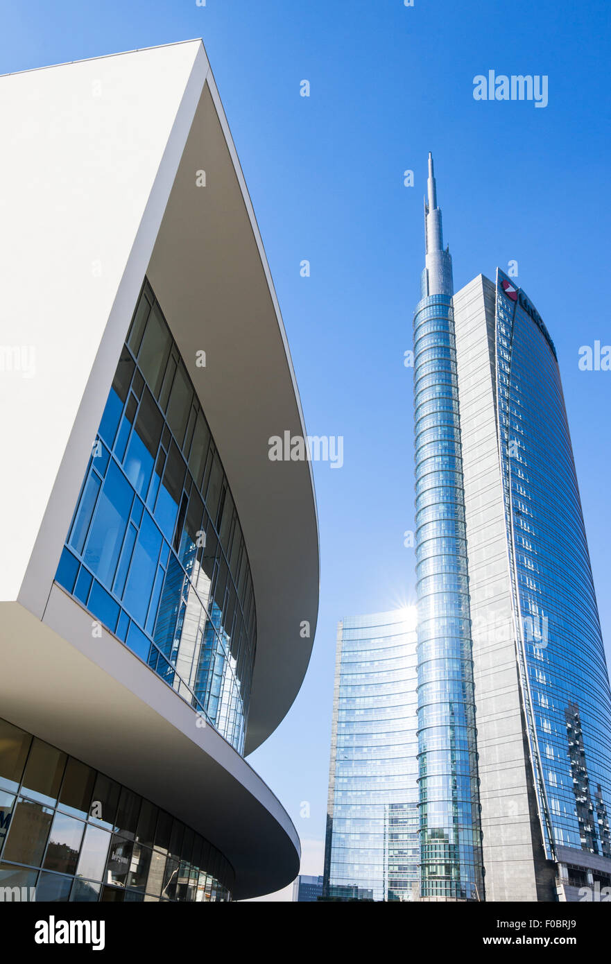 Italy, Milan, Porta Nuova, the sinuous Porta Nuova building with the ...