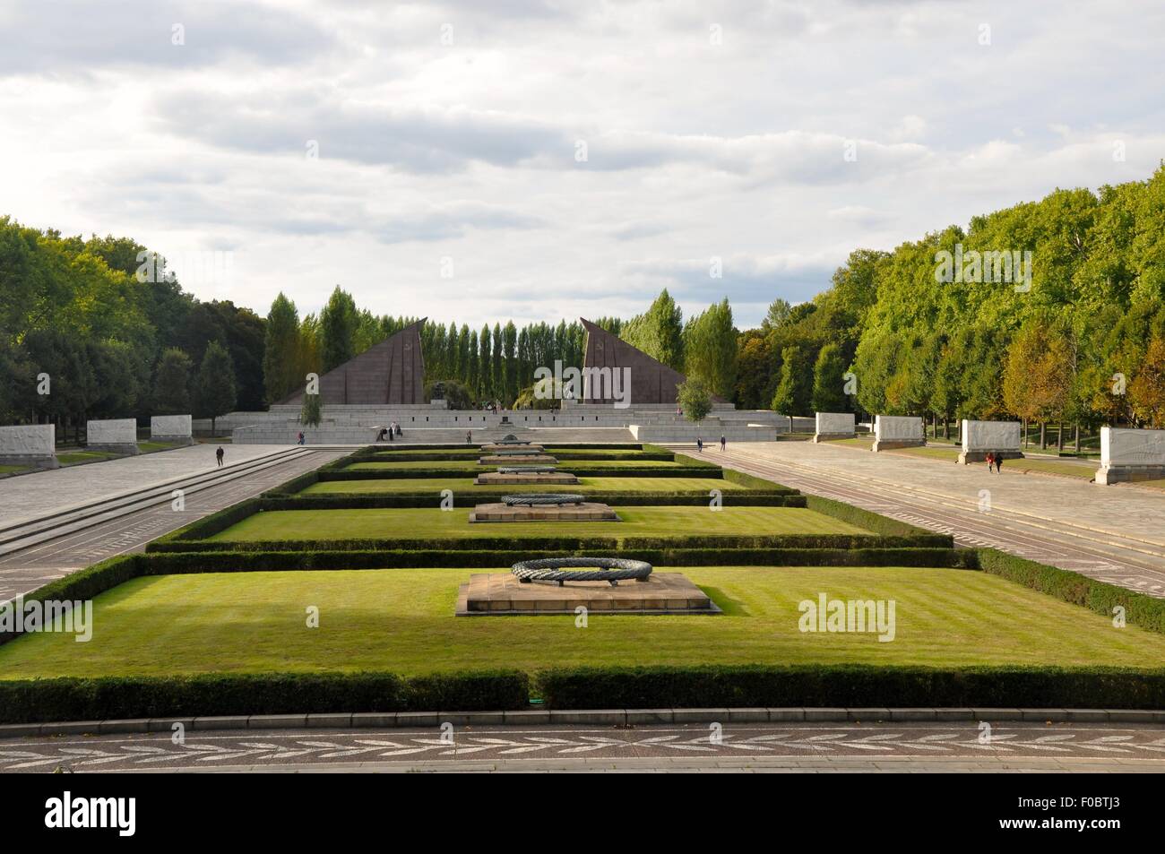 Soviet war memorial cemetery, Treptower Park, Berlin Stock Photo - Alamy