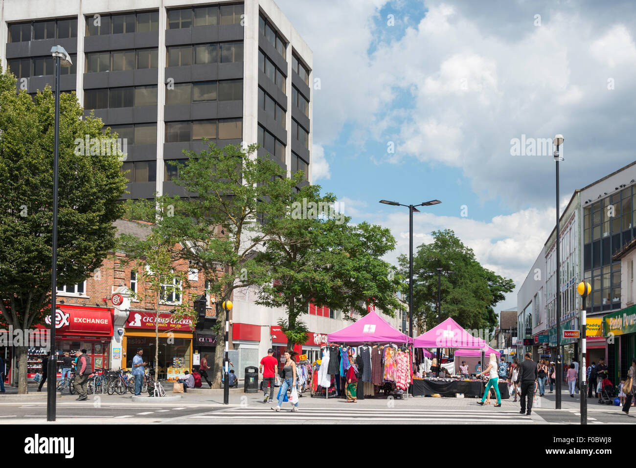 Hounslow town centre hi-res stock photography and images - Alamy