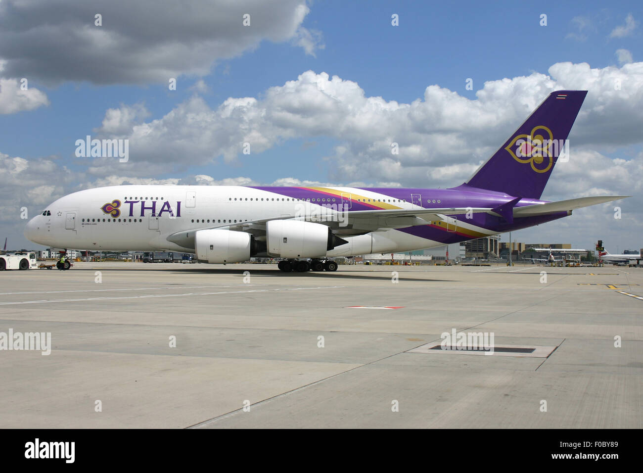 Thai airways a380 hi-res stock photography and images - Alamy