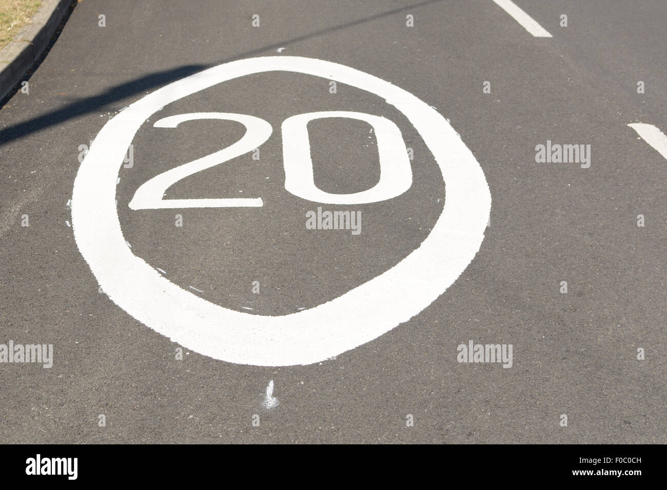 20 mph road sign painted hi-res stock photography and images - Alamy 20 mph road sign painted hi-res stock photography and images - Alamy