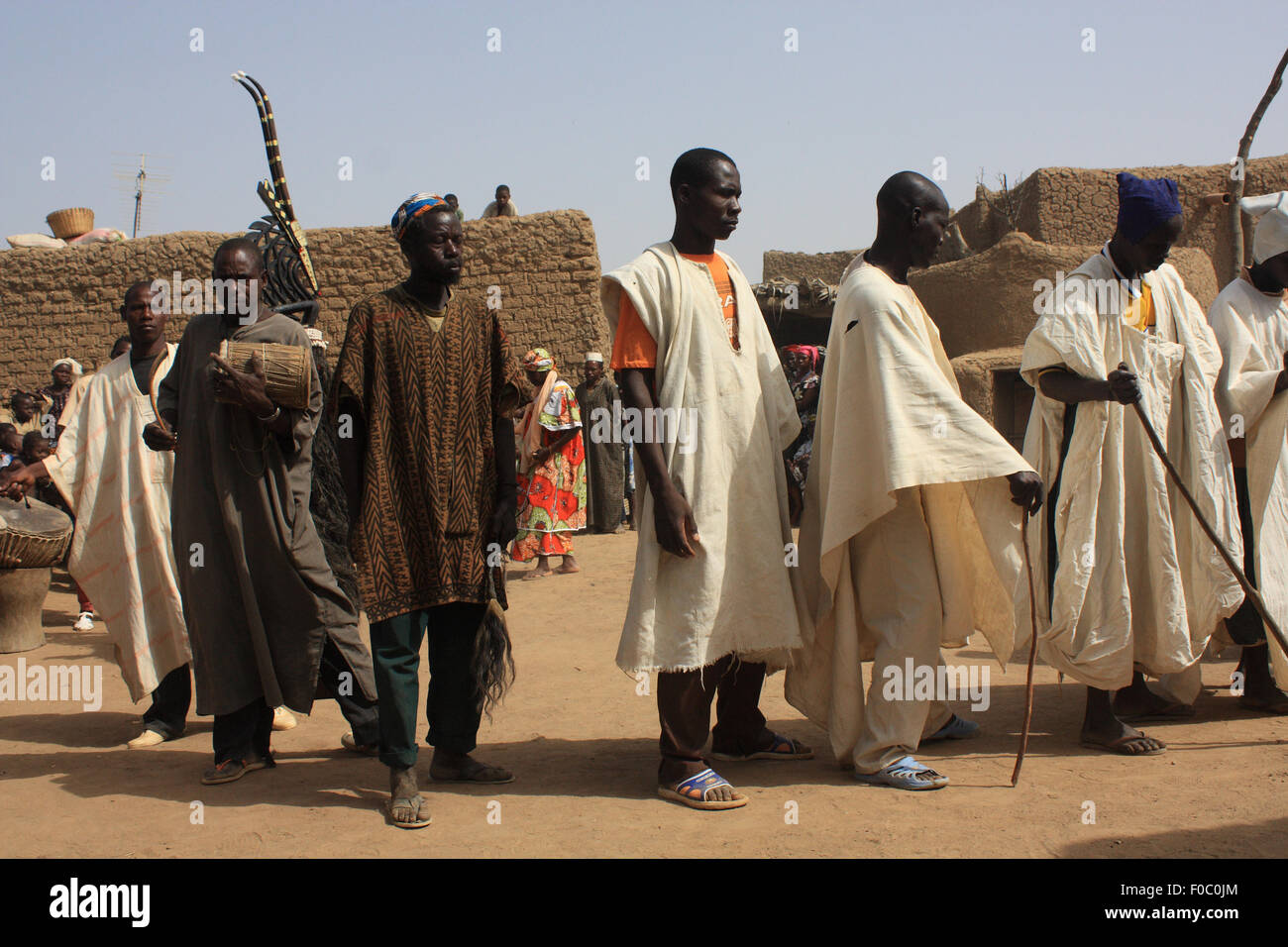 Dogon tribe hi-res stock photography and images - Alamy