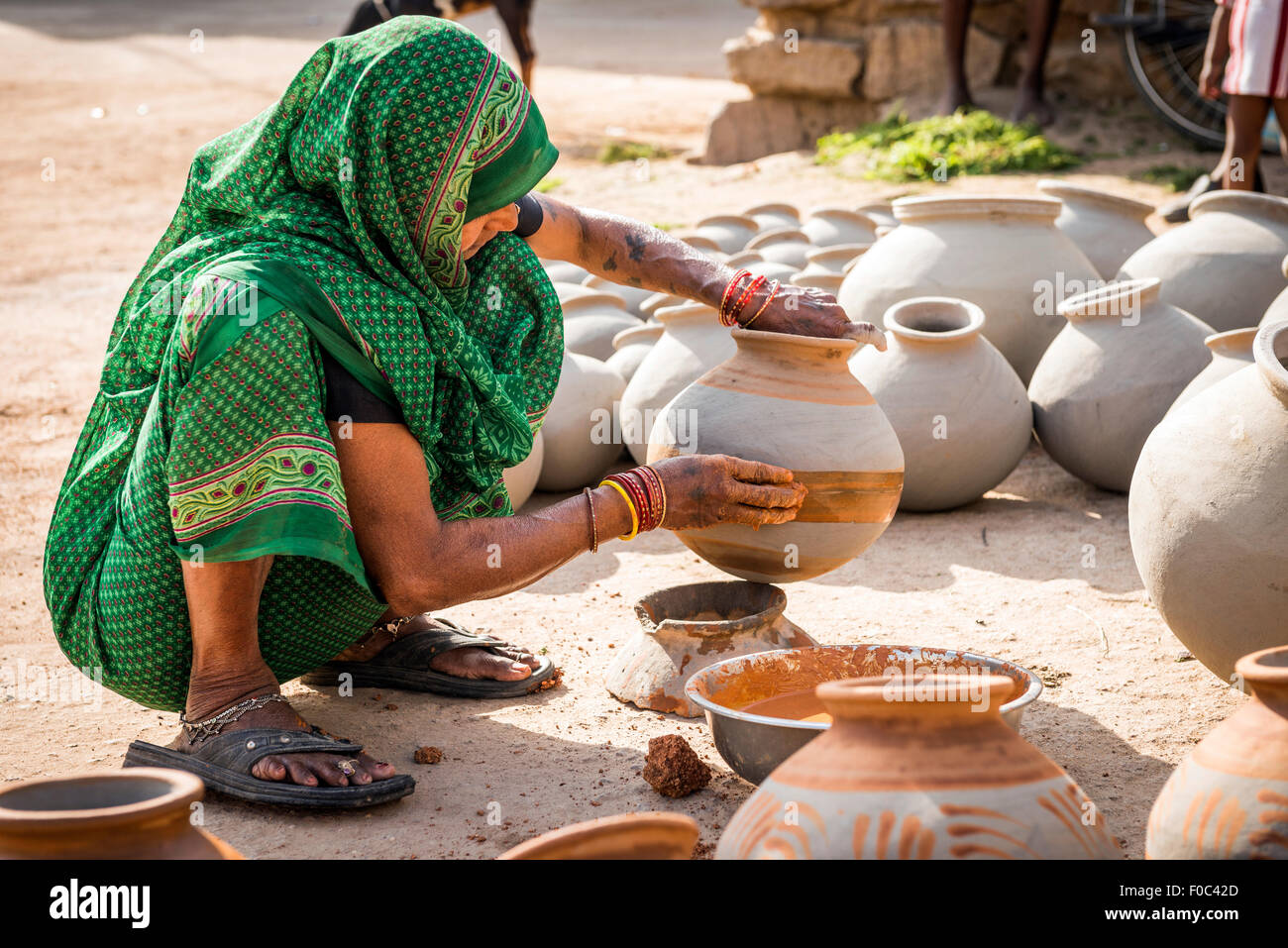 Traditional indian pottery hi-res stock photography and images - Alamy