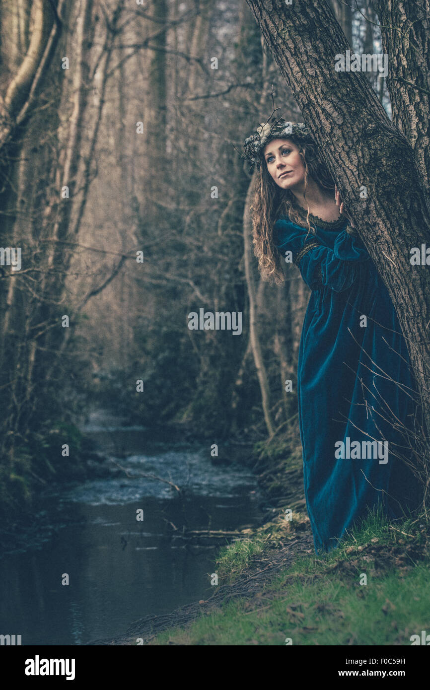 Pre raphaelite woman medieval woman Stock Photo - Alamy