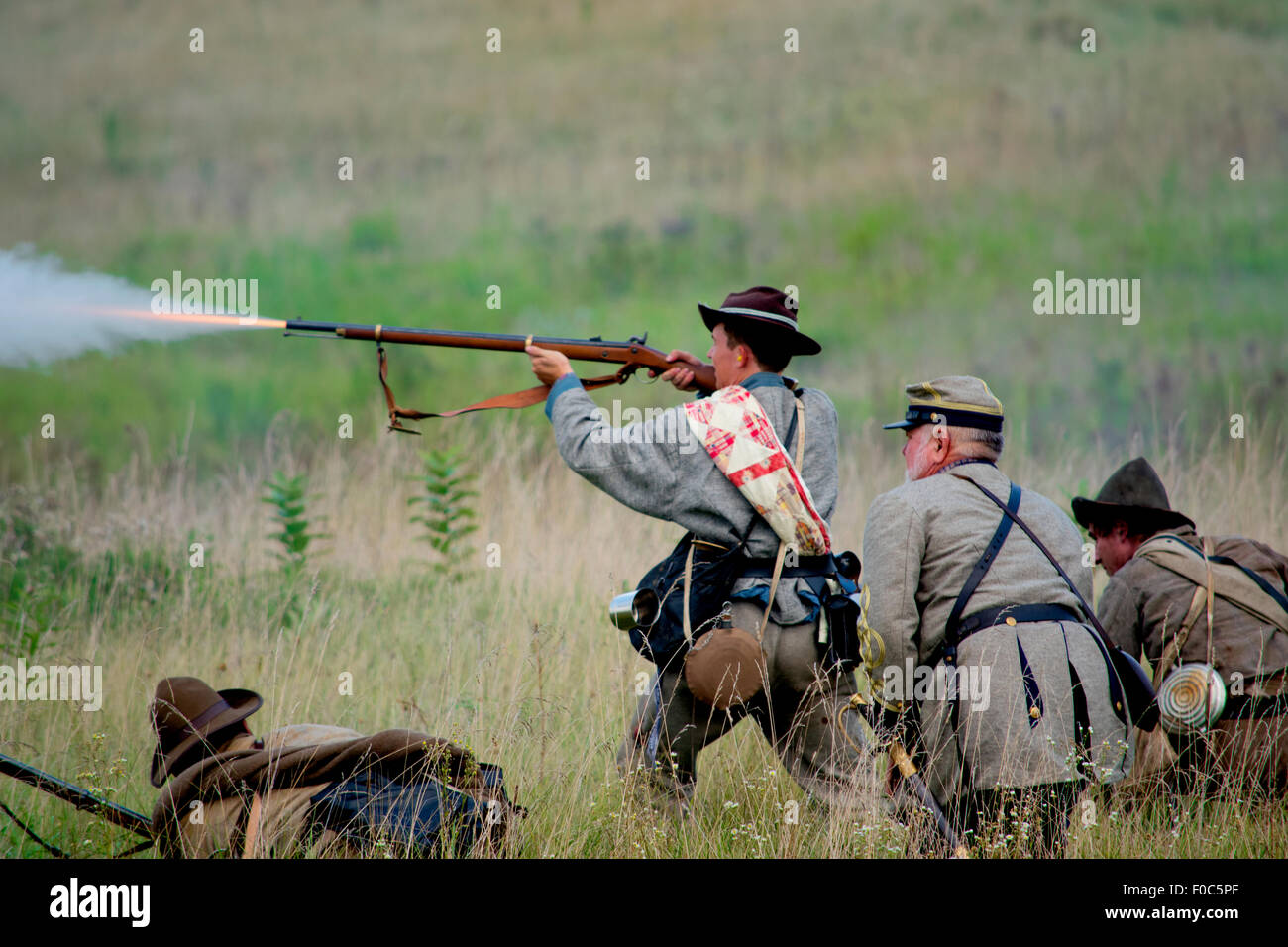 Gettysburg reenactment confederate army soldiers firing muskets in ...