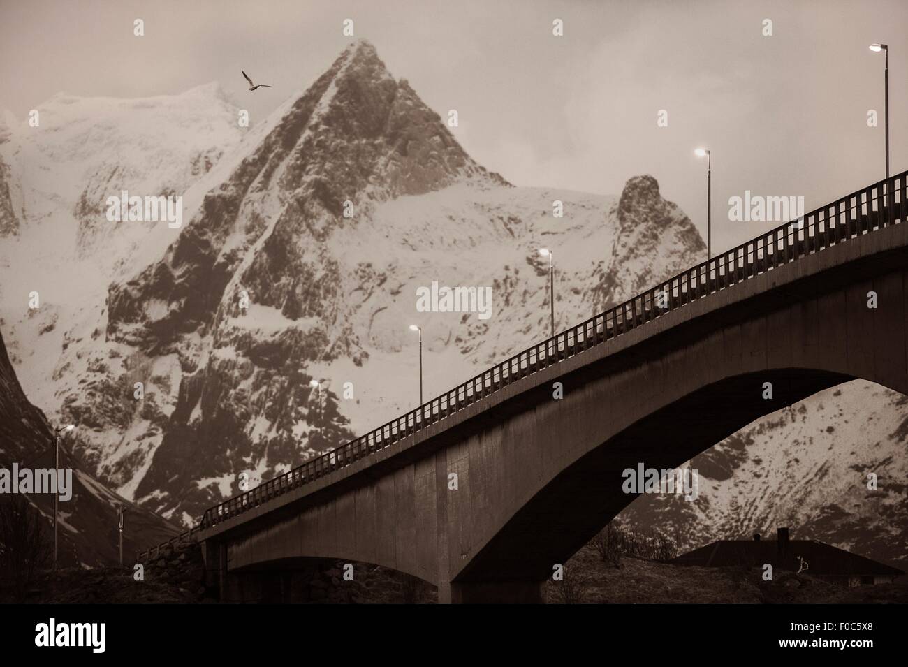 Bridge sepia hi-res stock photography and images - Alamy