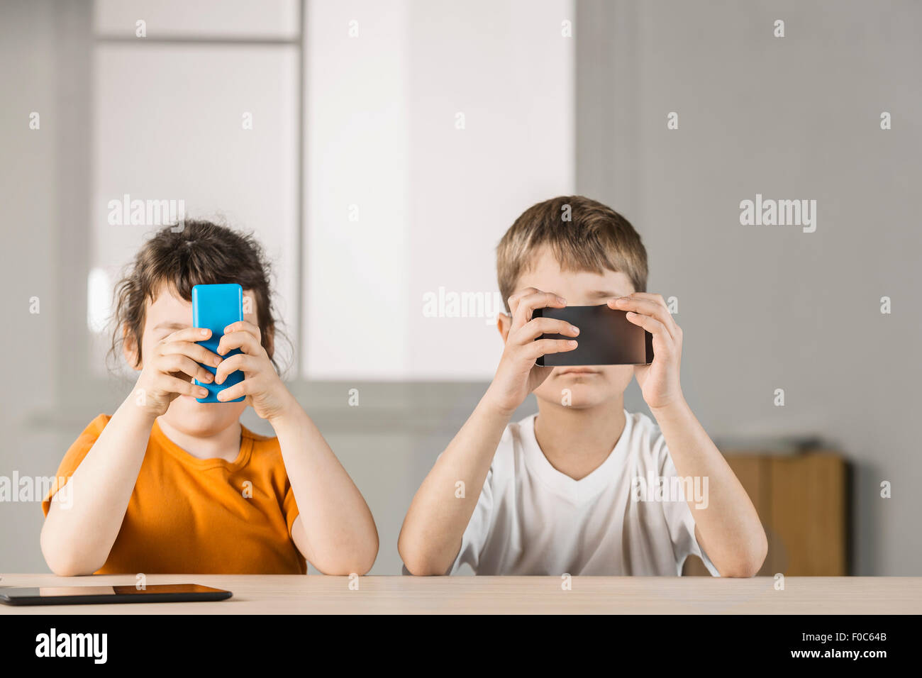 Brother and sister playing hi-res stock photography and images - Alamy