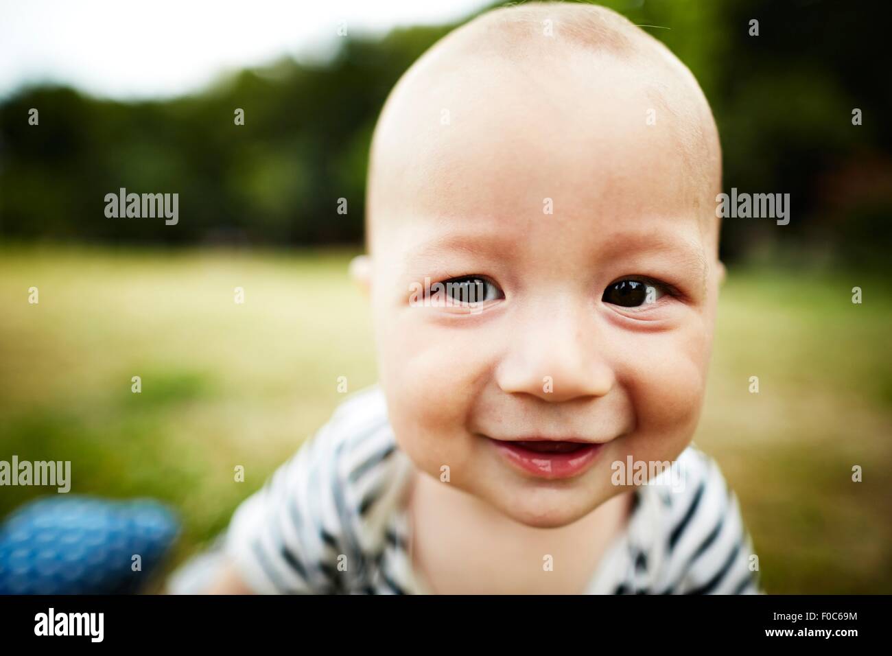 Boy smiling to camera hi-res stock photography and images - Alamy