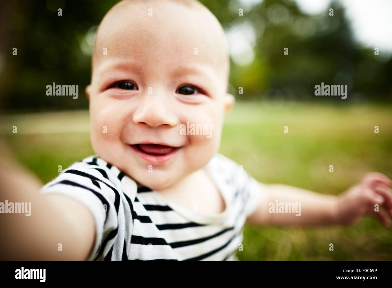 Boy smiling to camera hi-res stock photography and images - Alamy
