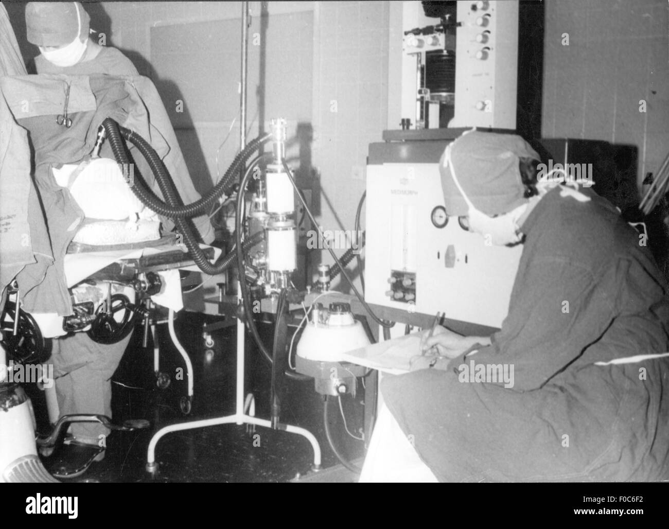 Anaesthesia Historical Stock Photos & Anaesthesia Historical Stock ...