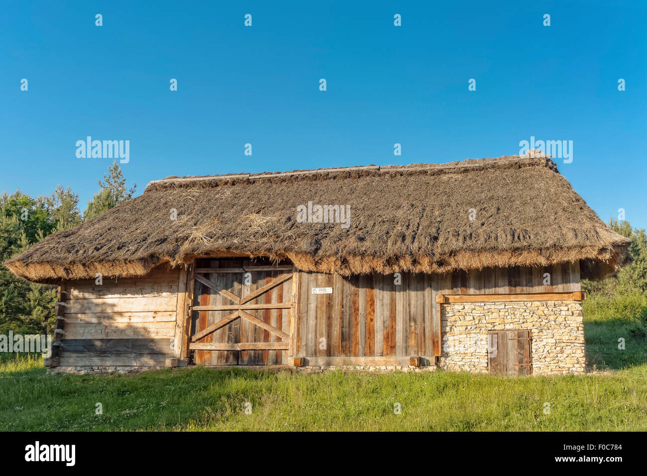 Old polish barn hi-res stock photography and images - Alamy
