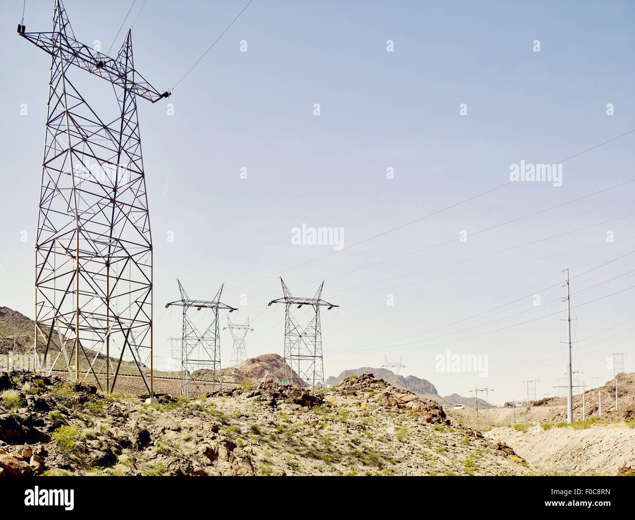 Electricity pylons america hi-res stock photography and images - Alamy