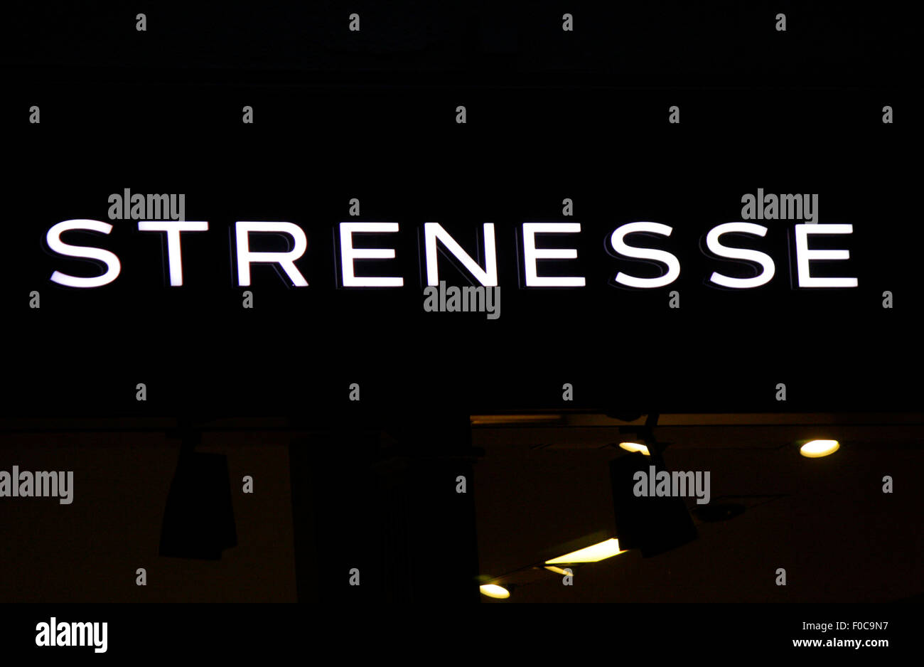 Strenesse hi-res stock photography and images - Alamy