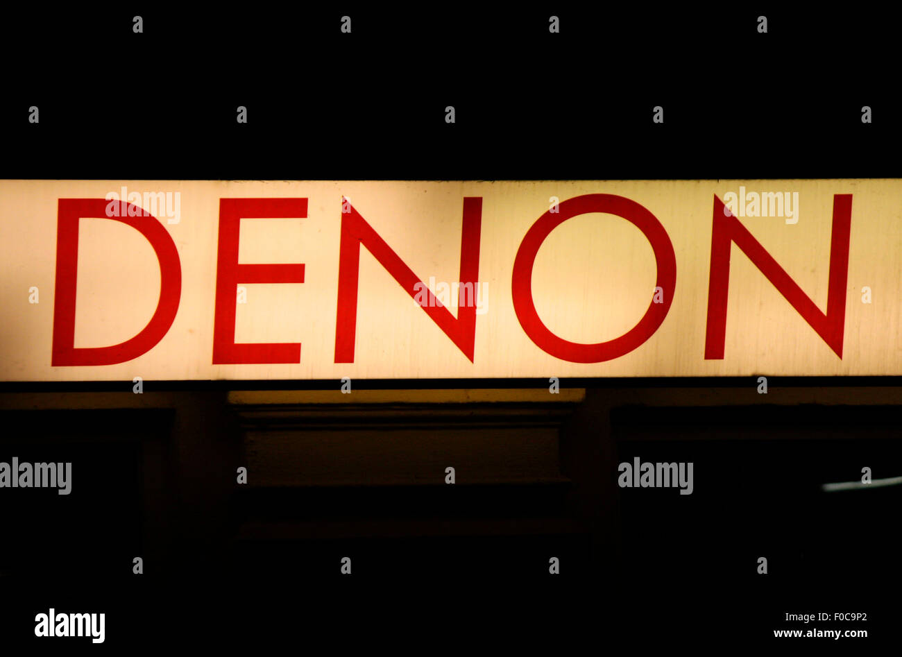 Denon logo hi-res stock photography and images - Alamy