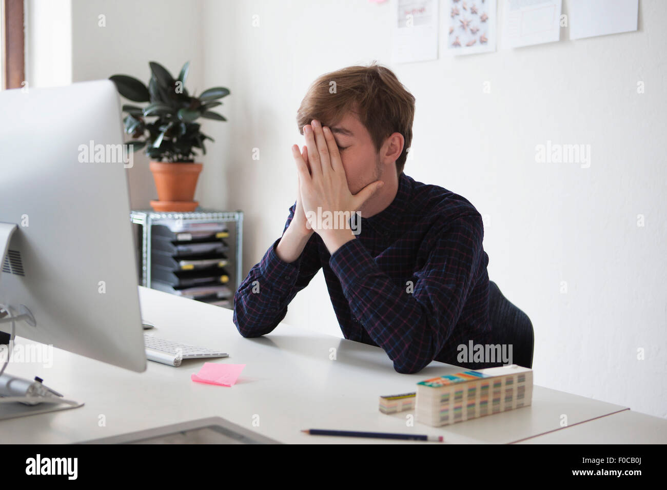 Face sitting board hi-res stock photography and images - Alamy