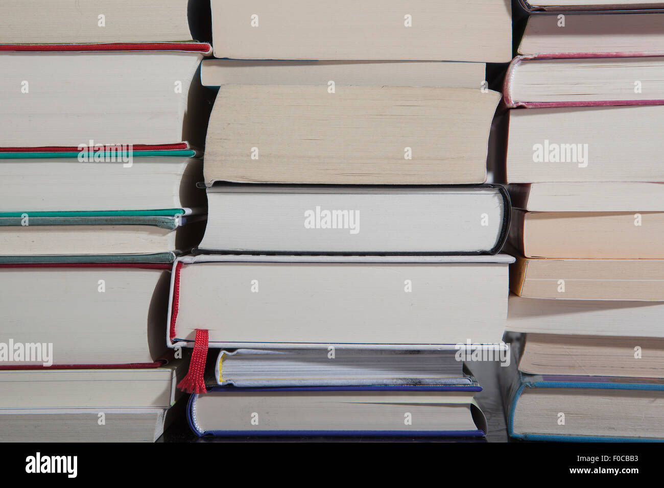 Stacked books hi-res stock photography and images - Alamy