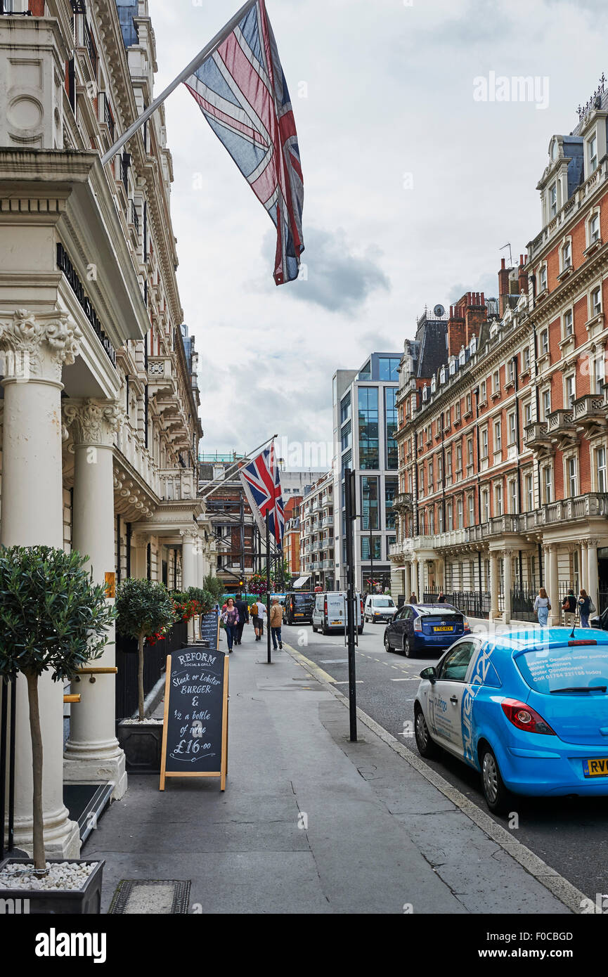 London street scene london street scene hi-res stock photography and ...