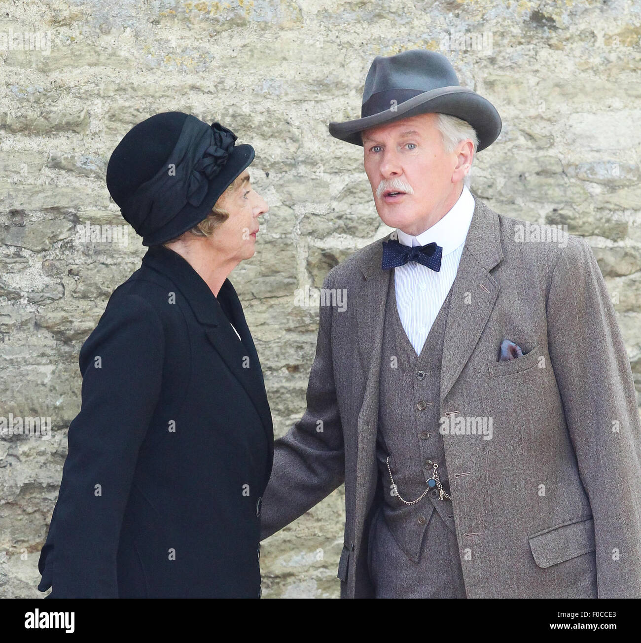 David Robb and Sue Johnston film a scene for the final series of ...