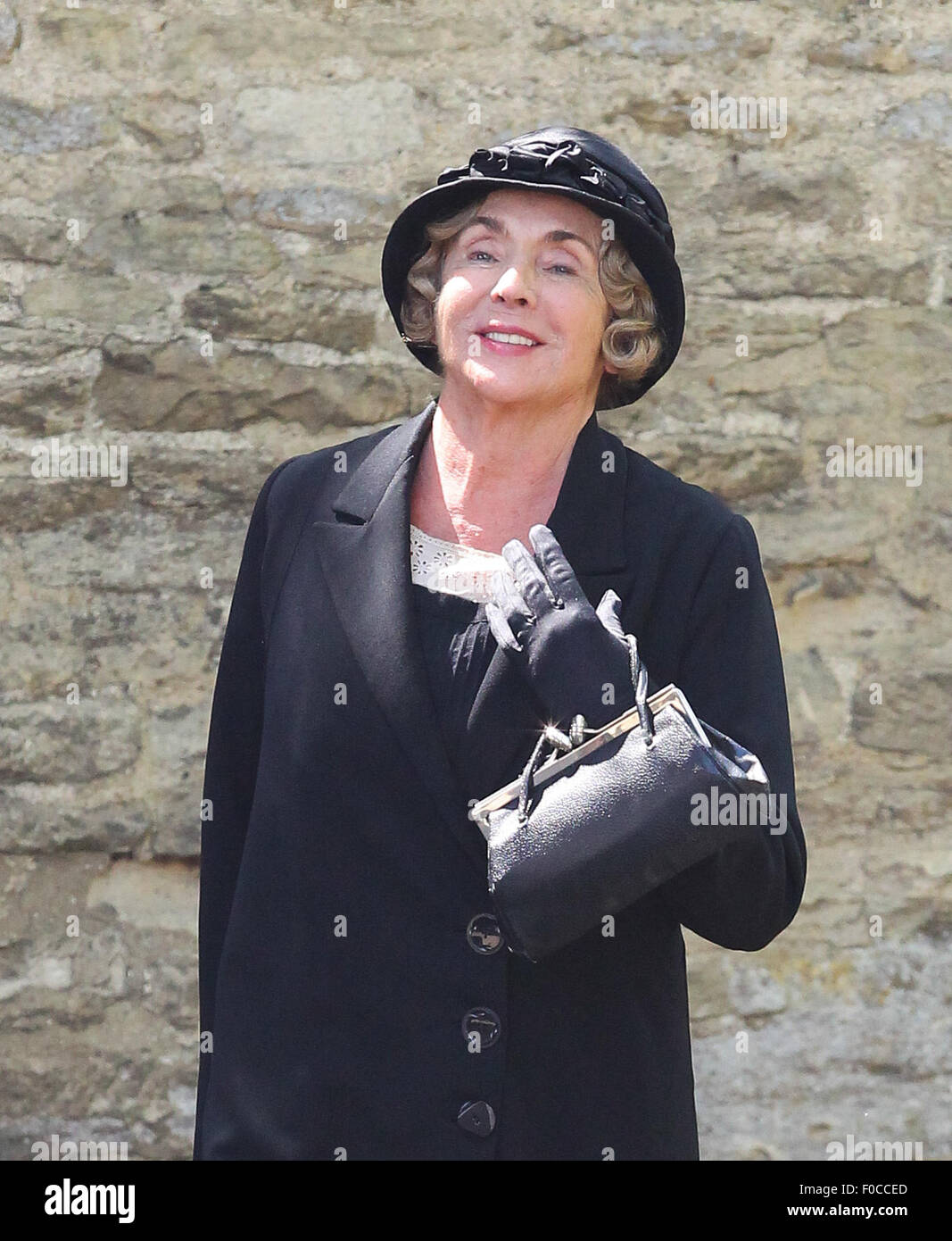 David Robb and Sue Johnston film a scene for the final series of ...