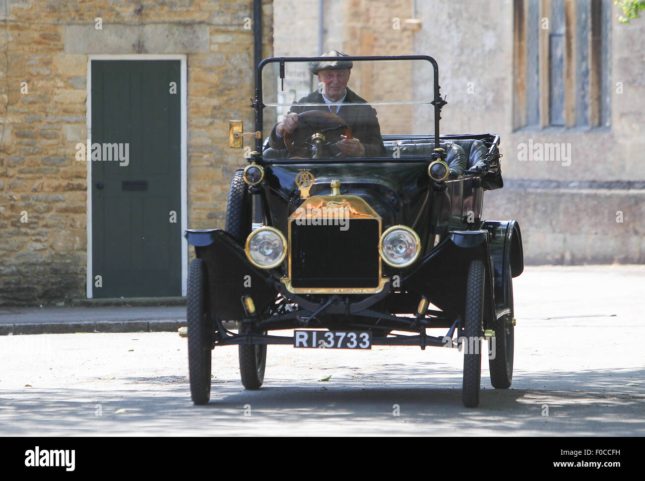 Kevin Doyle films a scene for the final series of Downton Abbey in ...