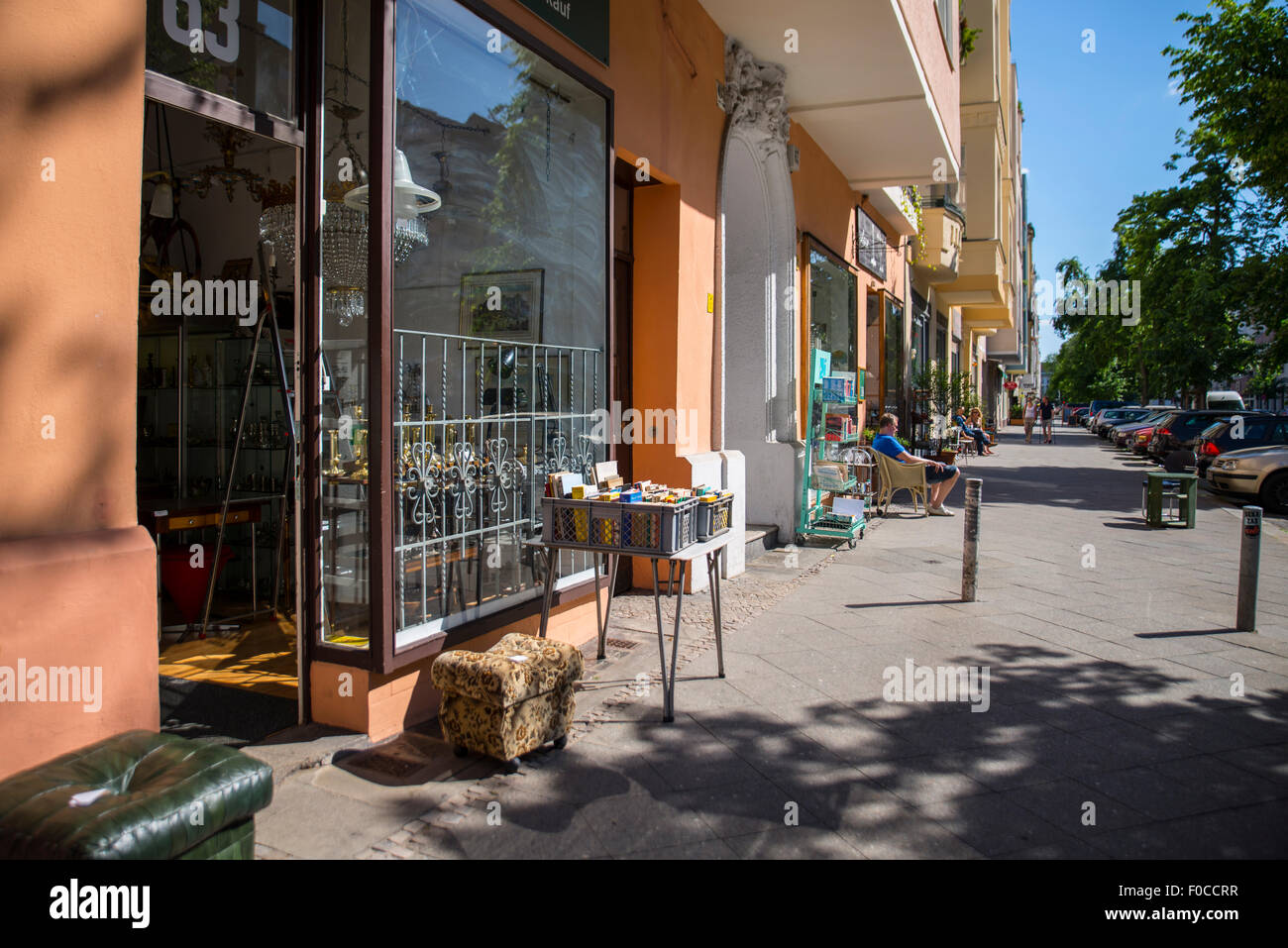 Antique shops along SuarezStrasse, Berlin Stock Photo - Alamy