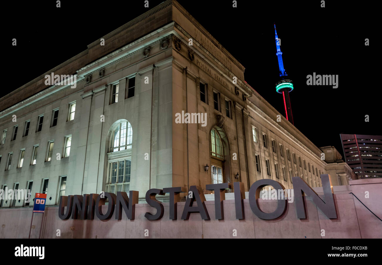 Union station sign hi-res stock photography and images - Alamy