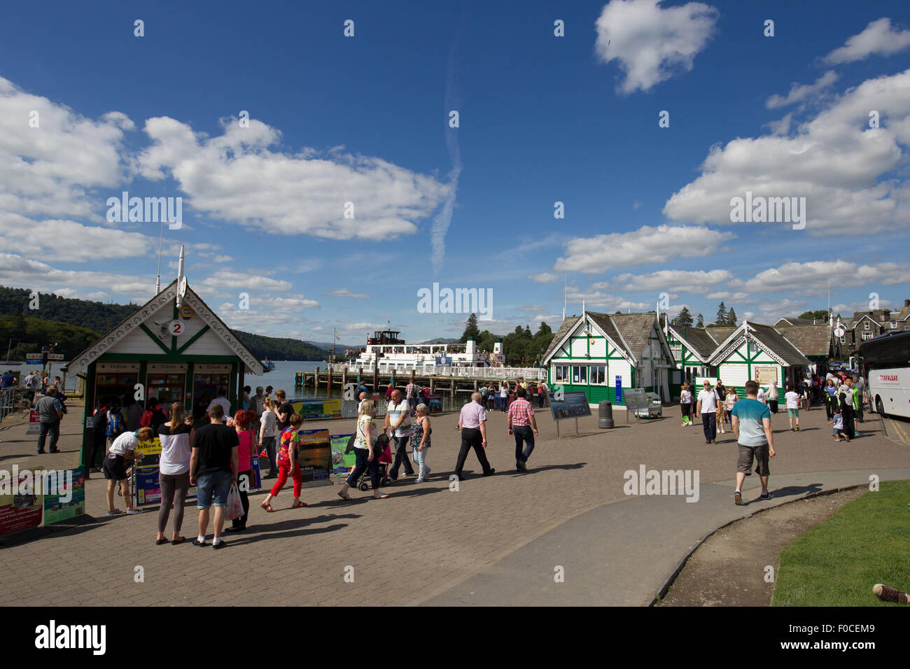 Bowness Bay on Lake Windermere, Cumbria, UK. 12th August, 2015. UK ...