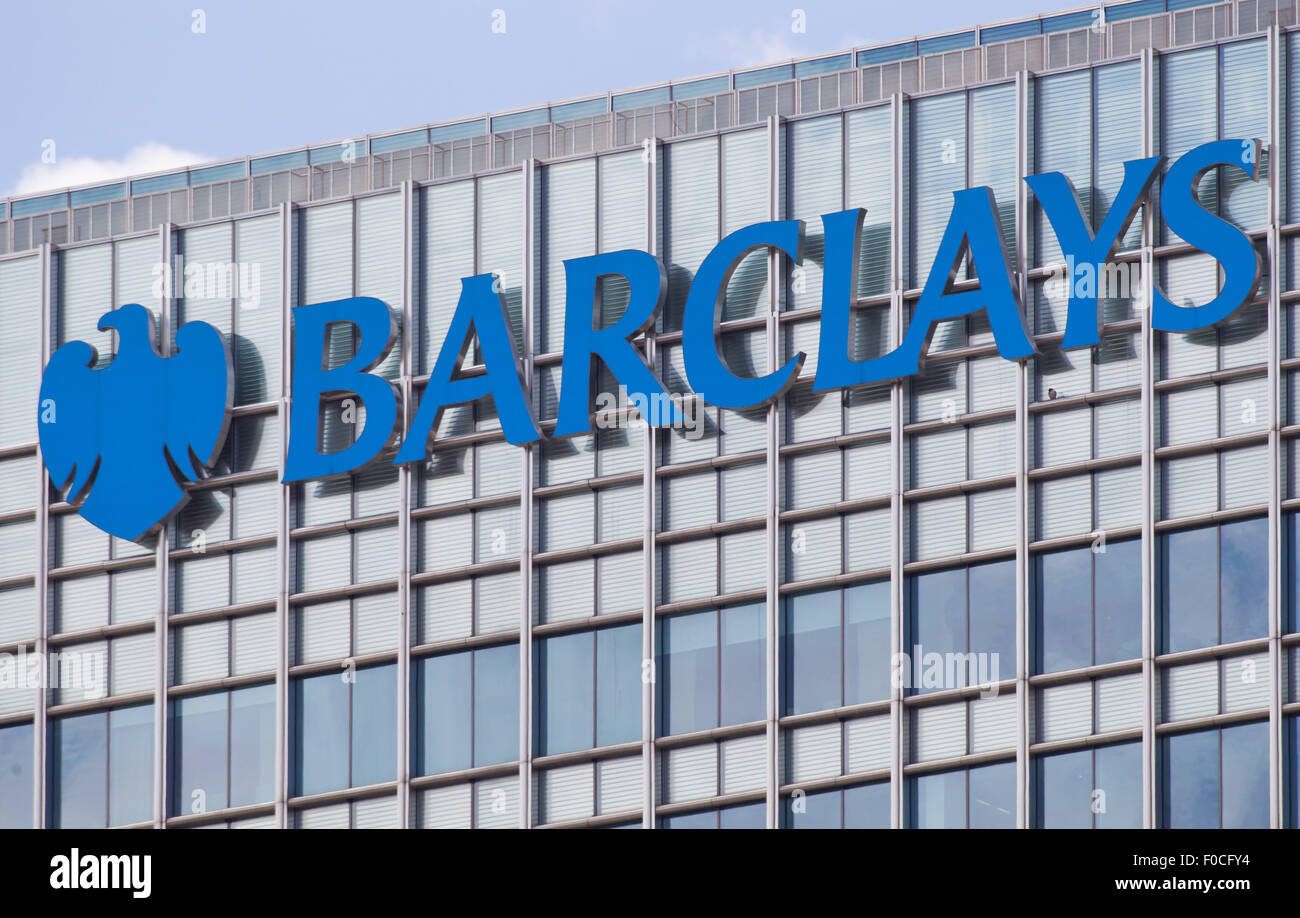 Barclays hq churchill place london hi-res stock photography and images ...