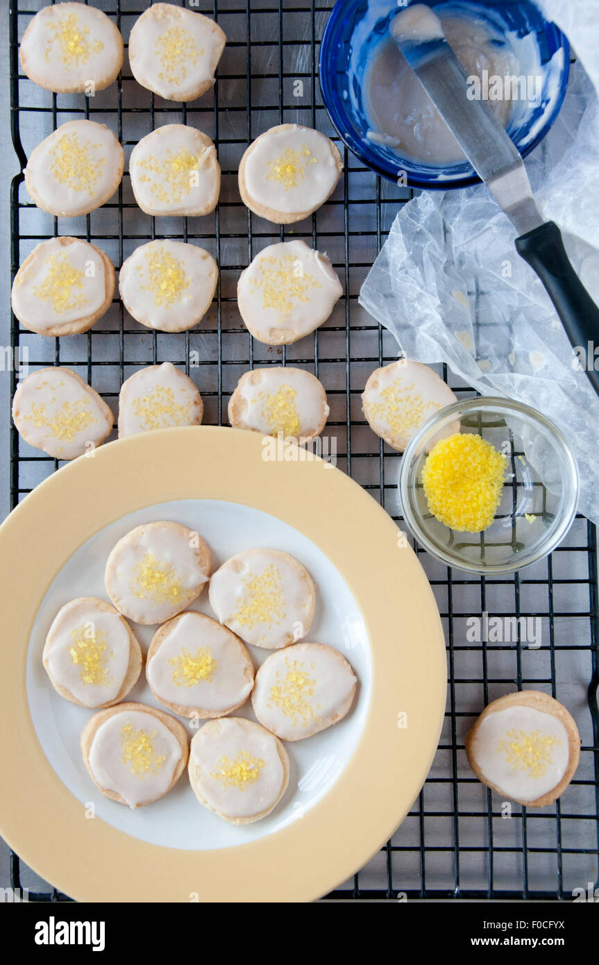 Lemon iced cookies Stock Photo - Alamy