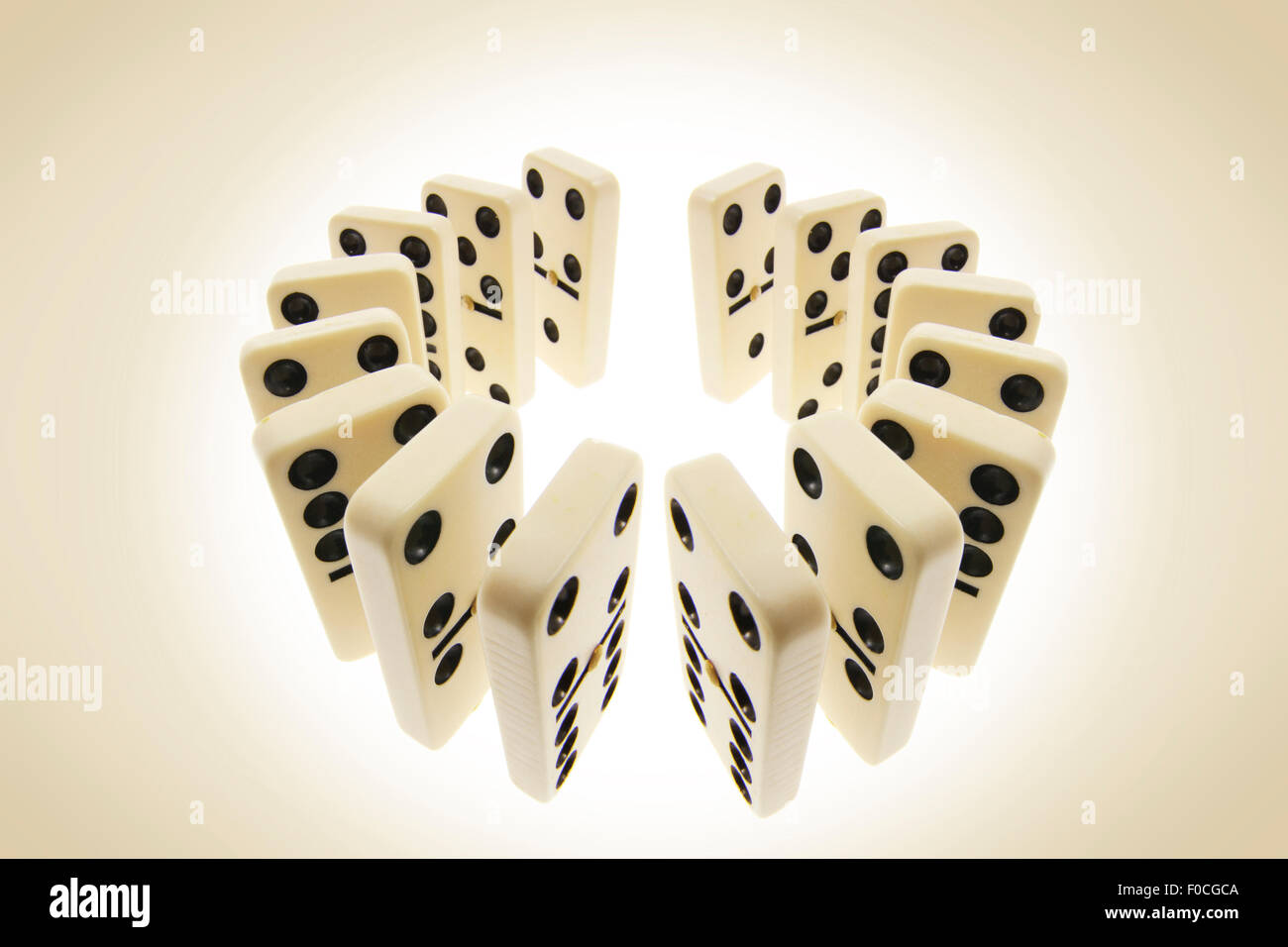 Domino effect circle hi-res stock photography and images - Alamy