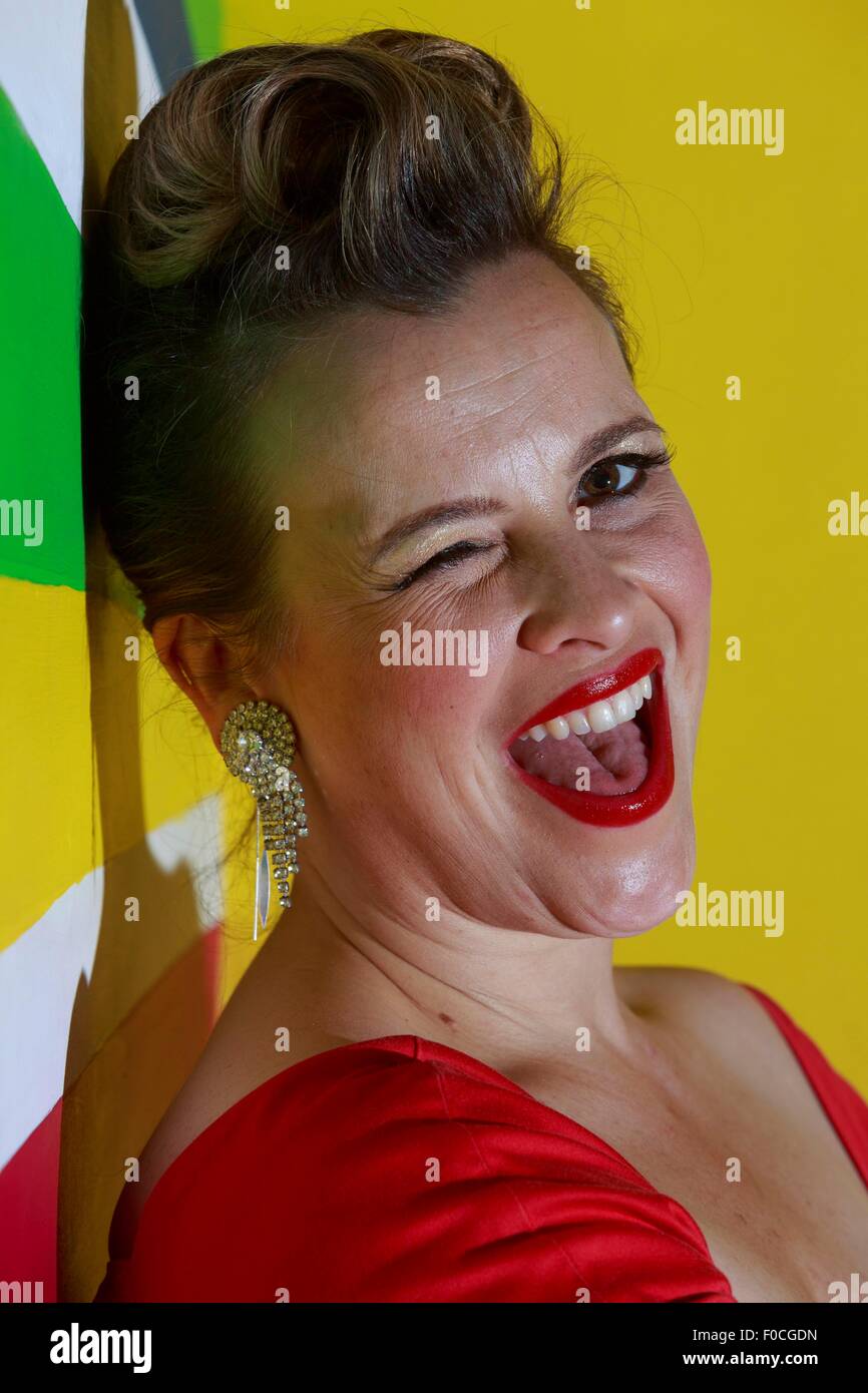 Cabaret performer hi-res stock photography and images - Alamy