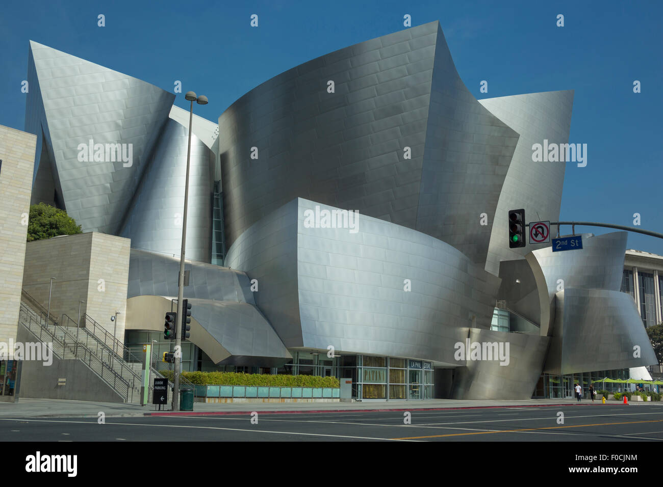 WALT DISNEY CONCERT HALL (©FRANK GEHRY 2003) DOWNTOWN LOS ANGELES ...