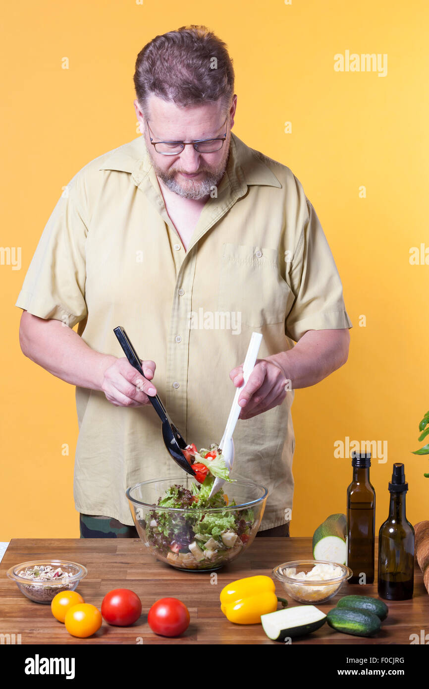 Man eating salad lettuce hi-res stock photography and images - Alamy