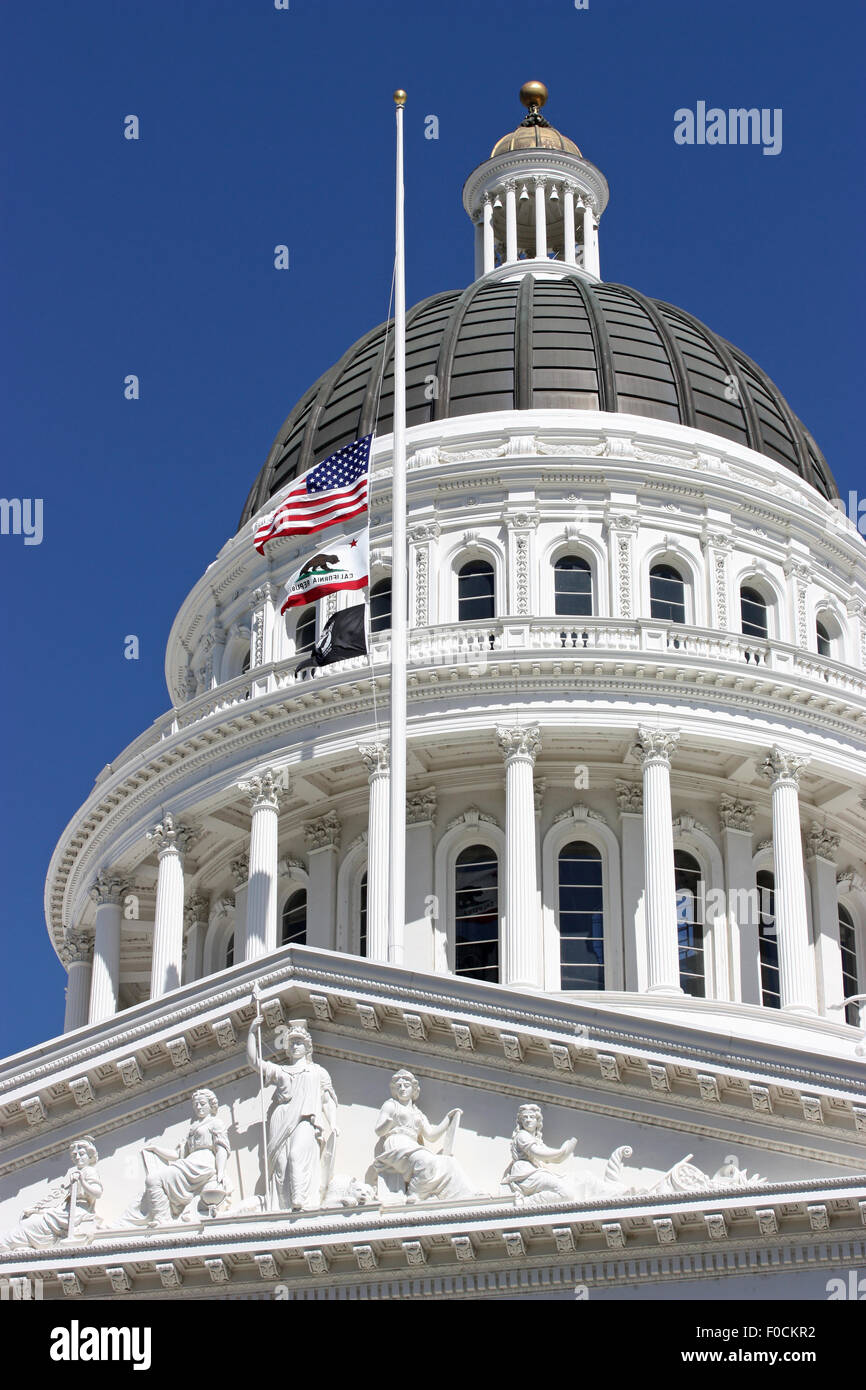 Us capitol pillars hi-res stock photography and images - Alamy