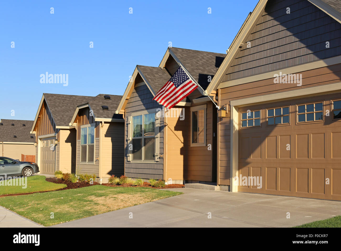 American suburban house for sale hi-res stock photography and images ...
