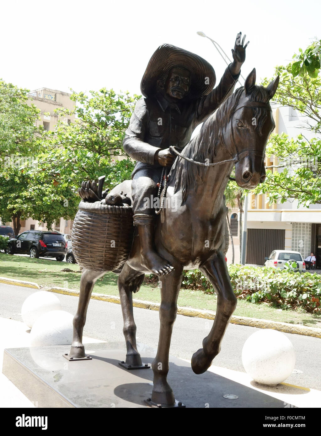 Farmer statue hi-res stock photography and images - Alamy