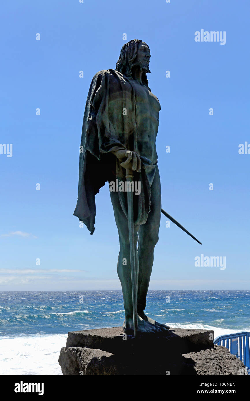 Guanches statues tenerife hi-res stock photography and images - Alamy
