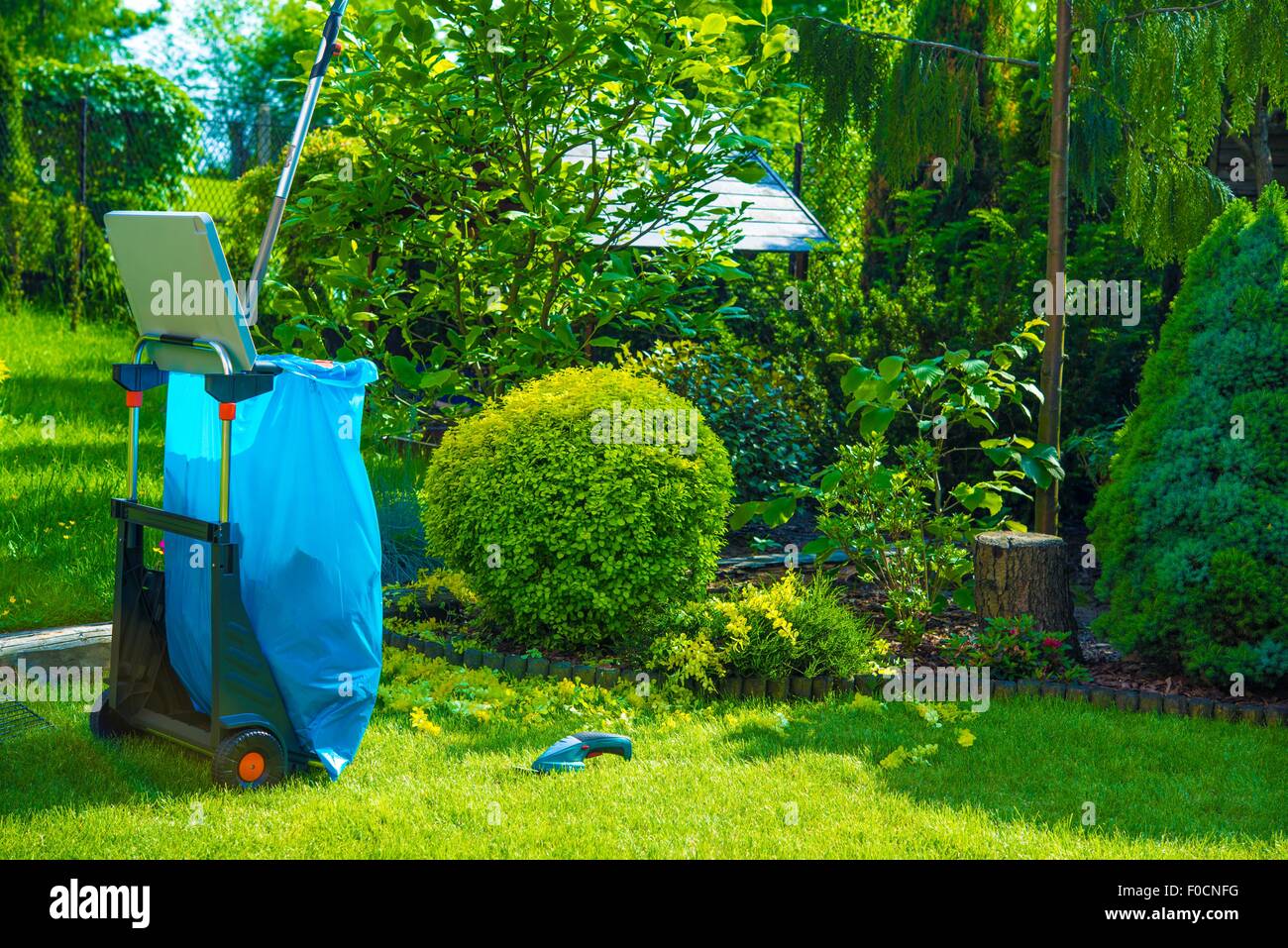 Garden cleaning garden hi-res stock photography and images - Alamy