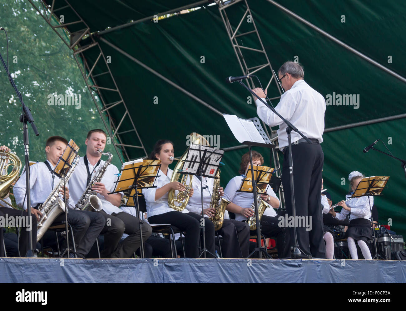 Children playing instrument hi-res stock photography and images - Alamy