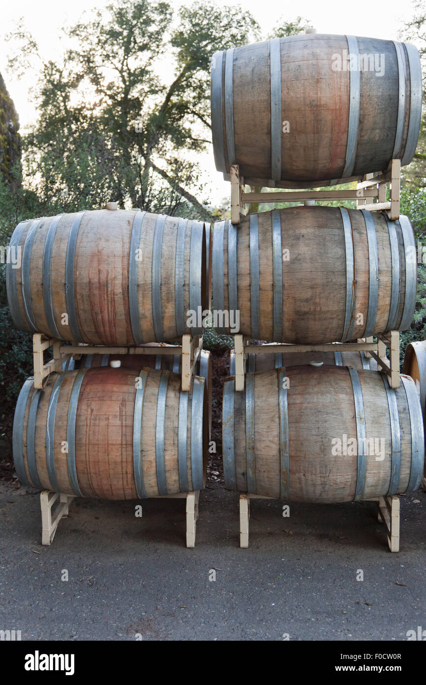 Metal staves hi-res stock photography and images - Alamy