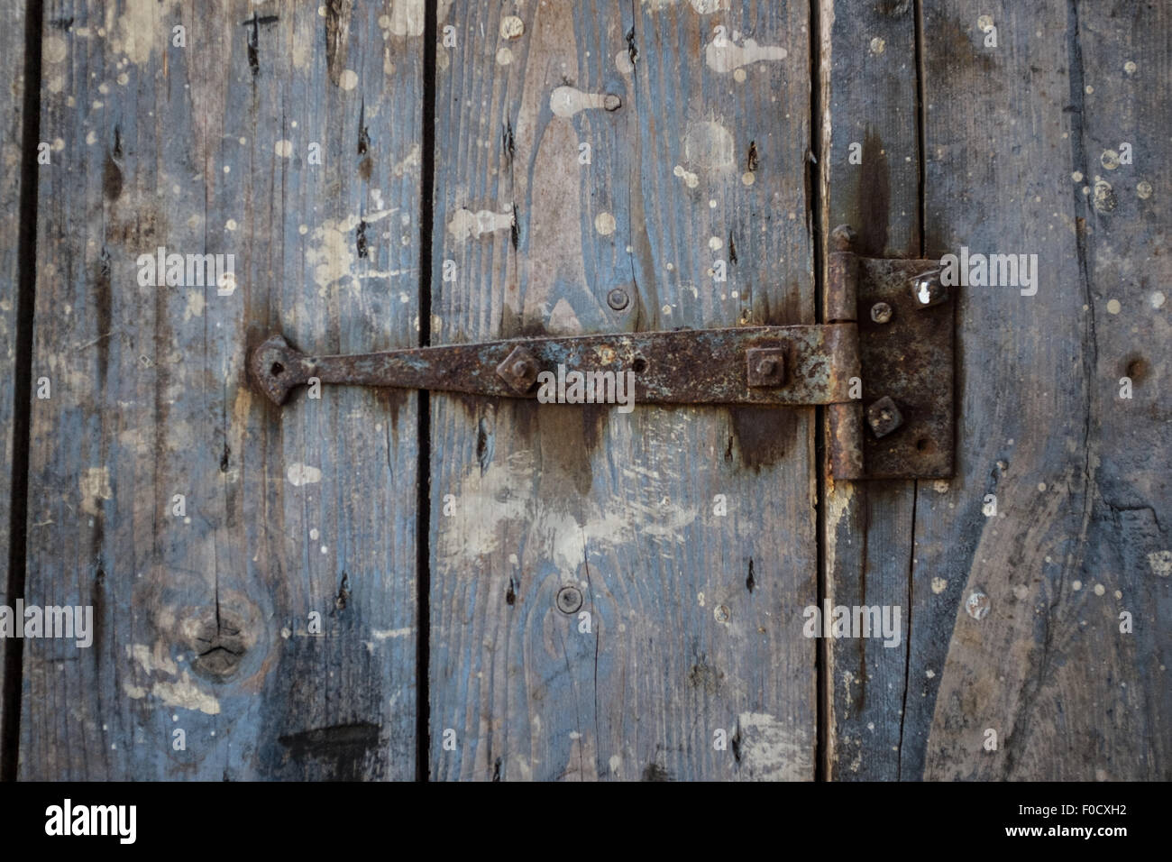 Rustic handmade furniture made from reclaimed wood and other materials ...
