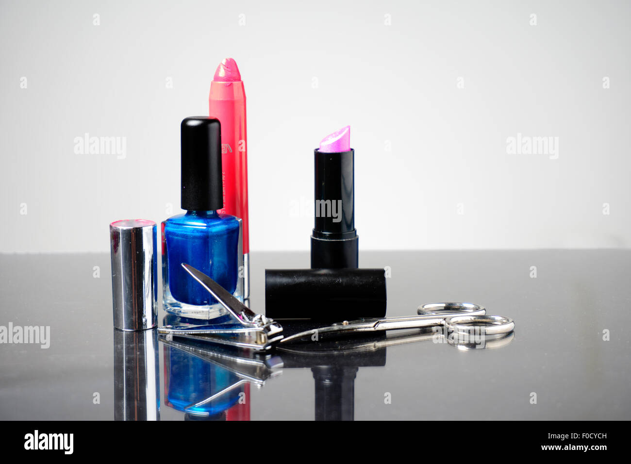 nail polish, cosmetics for men, beauty of the body, tricks woman ...