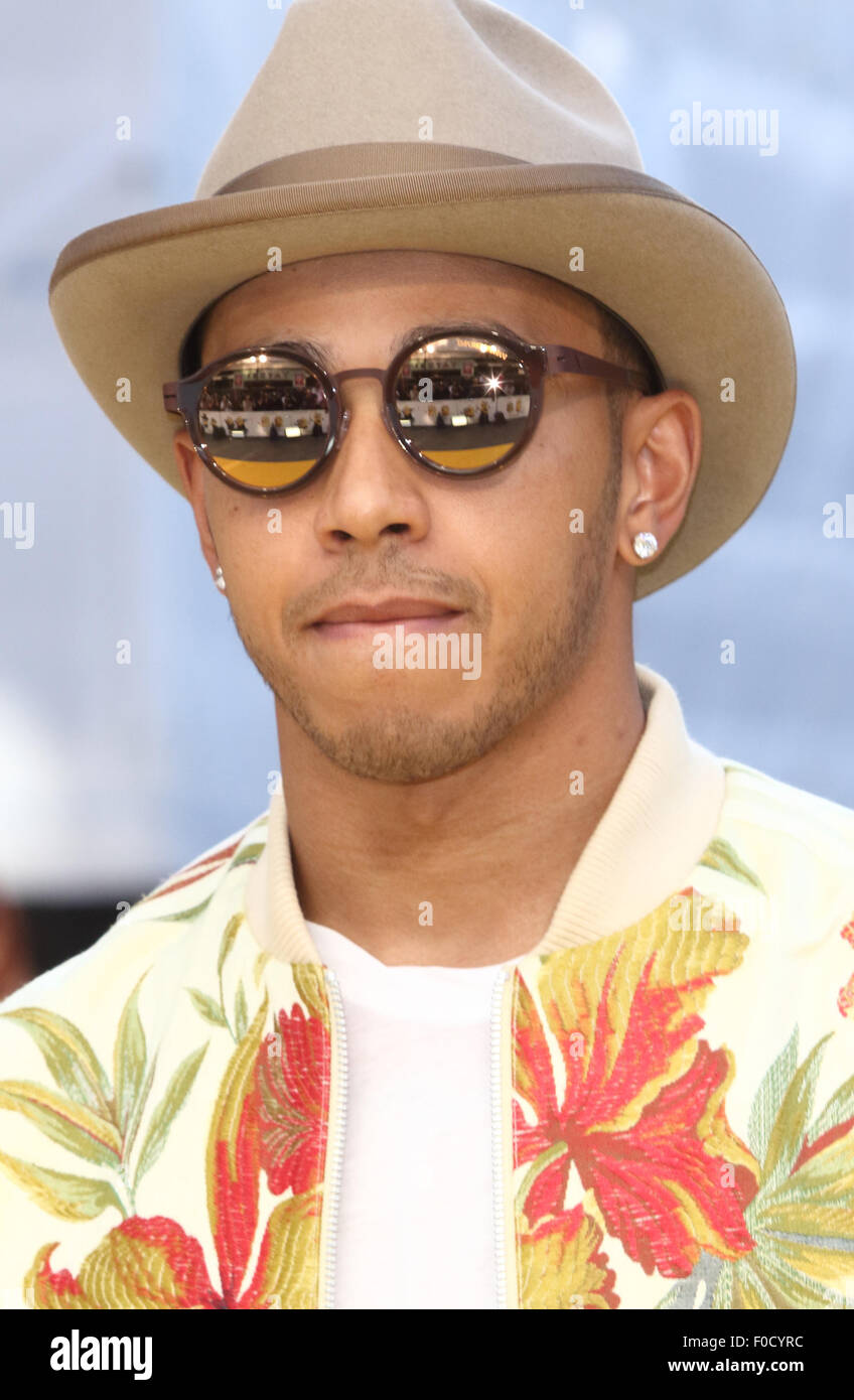 Minions despicable me hat hi-res stock photography and images - Alamy