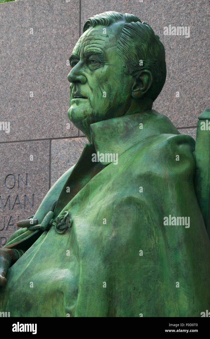 Statue of president roosevelt hi-res stock photography and images - Alamy