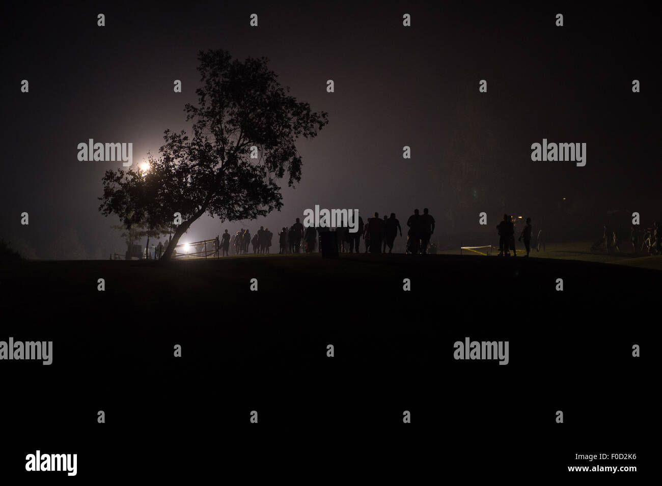 Crowd people walking silhouette hi-res stock photography and images - Alamy