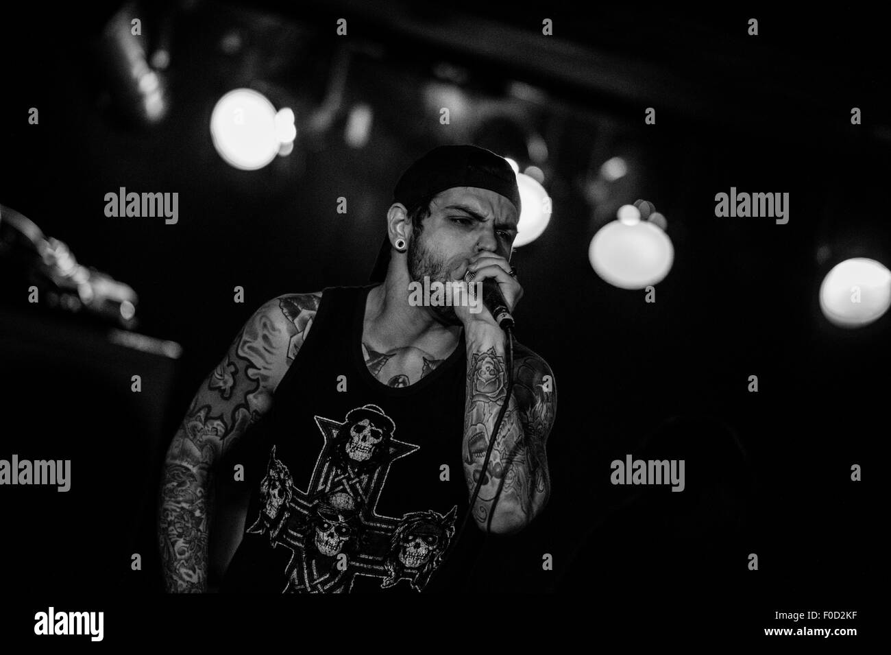 Rock band stage performers hi-res stock photography and images - Alamy