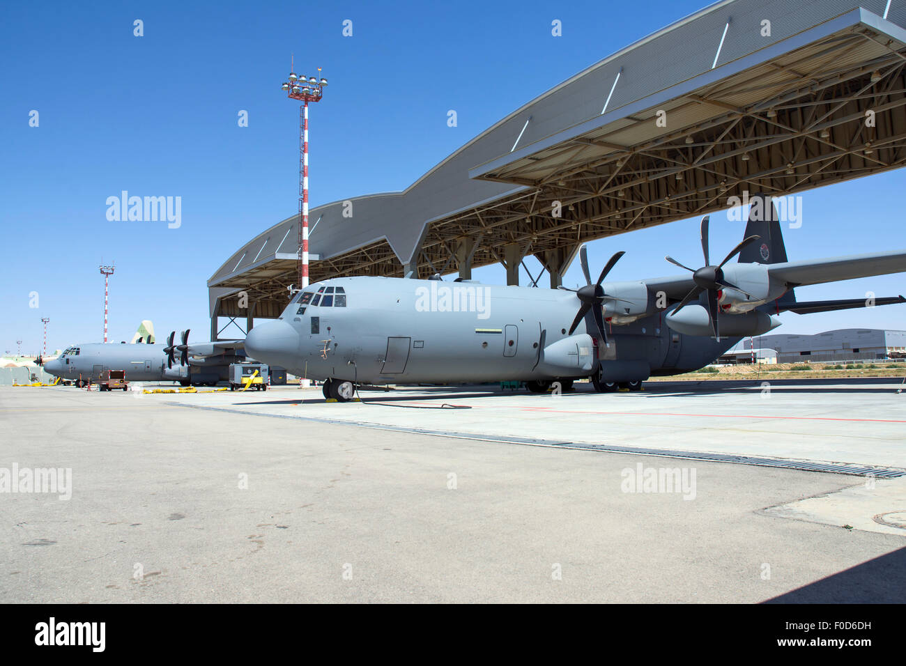 Hercules aircraft cargo ramp hi-res stock photography and images - Alamy
